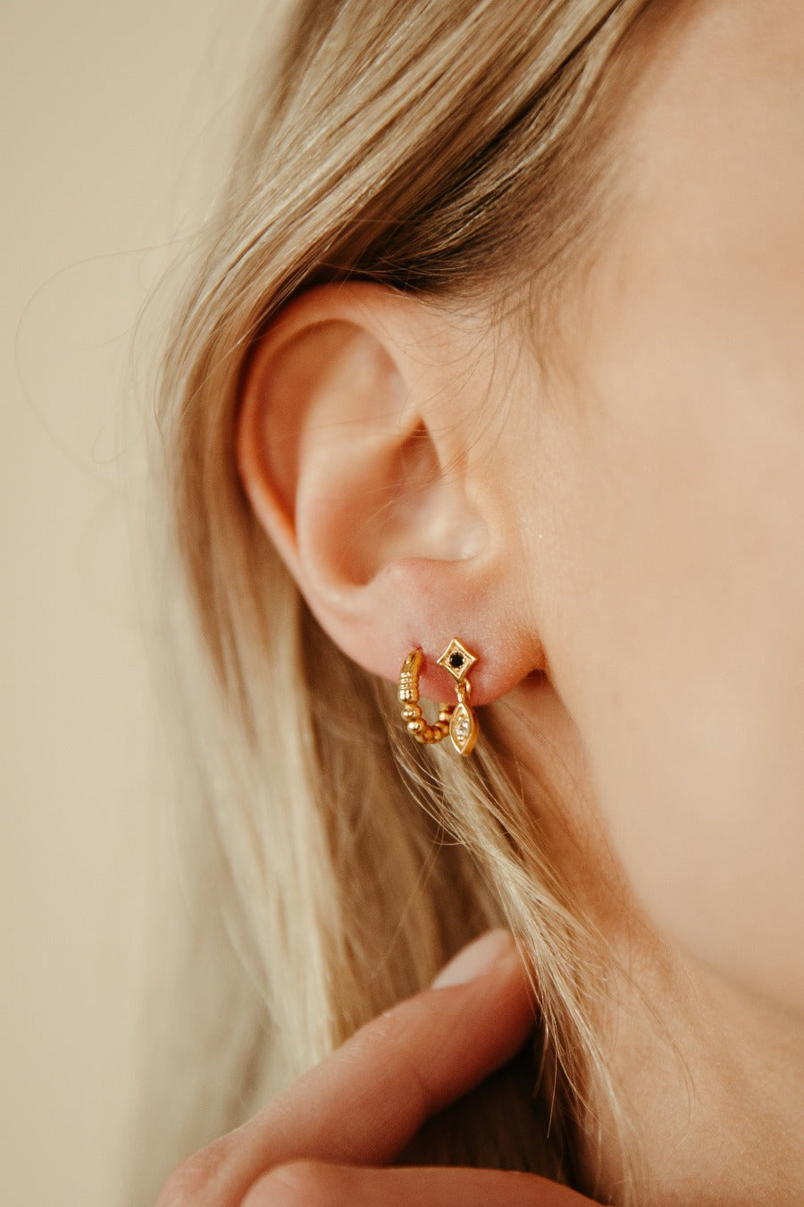 Sierra Winter Jewelry Bailey Hoop Earrings in Gold