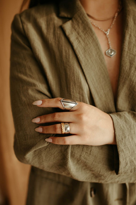 Stay Golden Ring – Sierra Winter